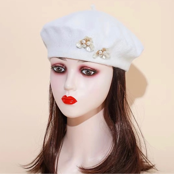 Accessories | White Pearl Flower Beret | Poshmark